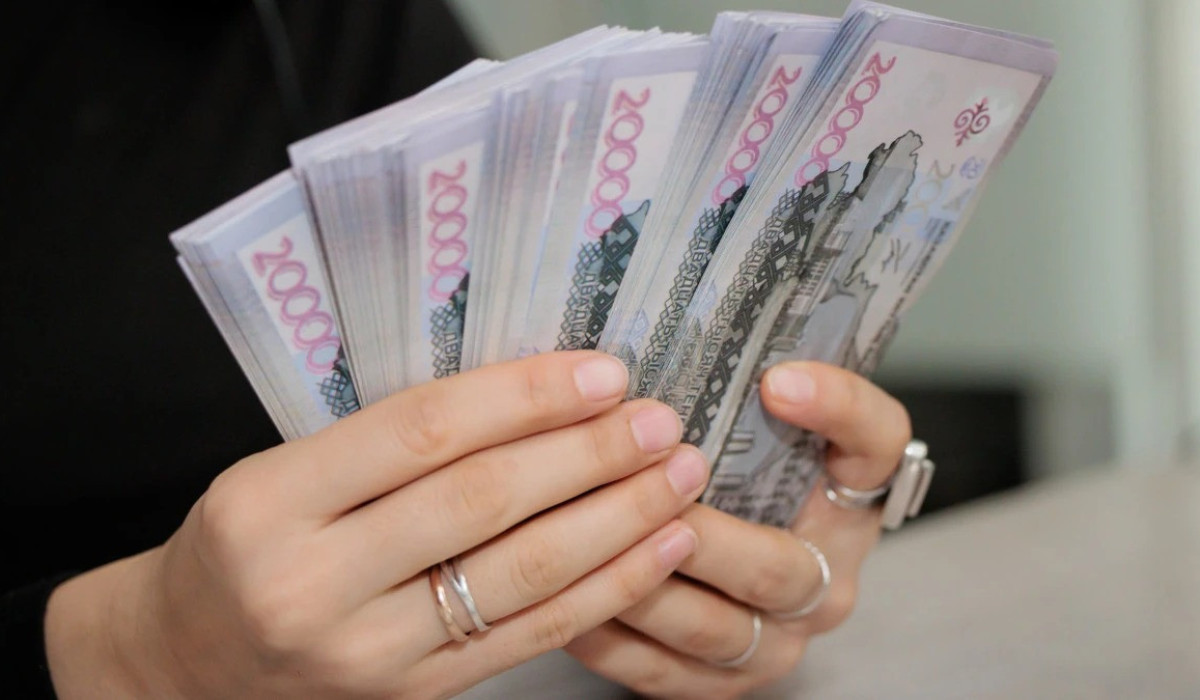 85 мыңнан 150 мыңға дейін: Ең төменгі жалақы өссе кім ұтады, кім ұтылады?